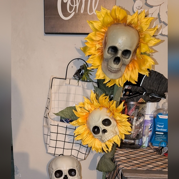 Holiday | 4 Foot Skeleton Sunflower | Poshmark